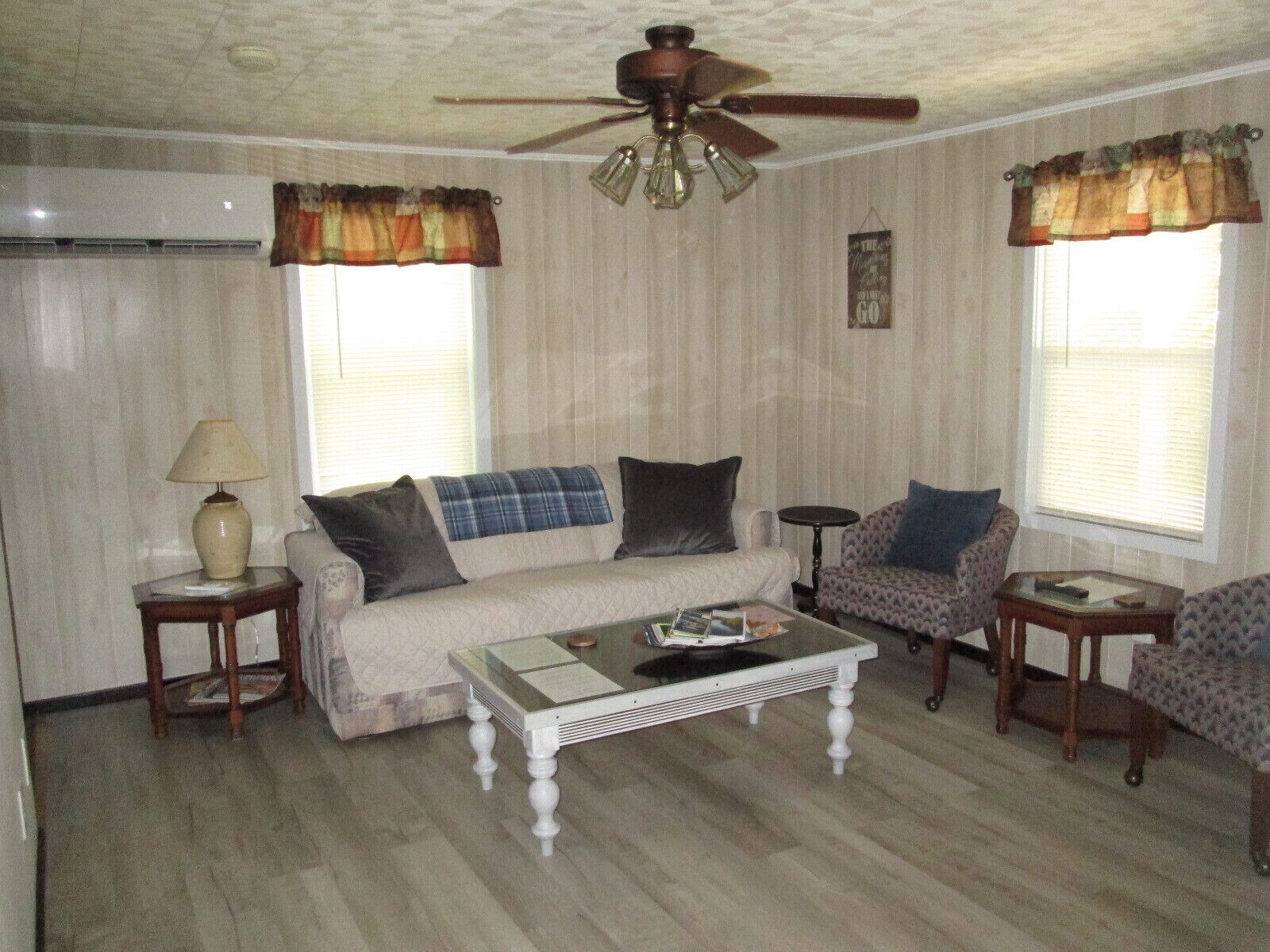 Country Farmhouse, Bristol Casino, Speedway In Lights, Winter Fun, Hiking/biking - Biltmore, TN