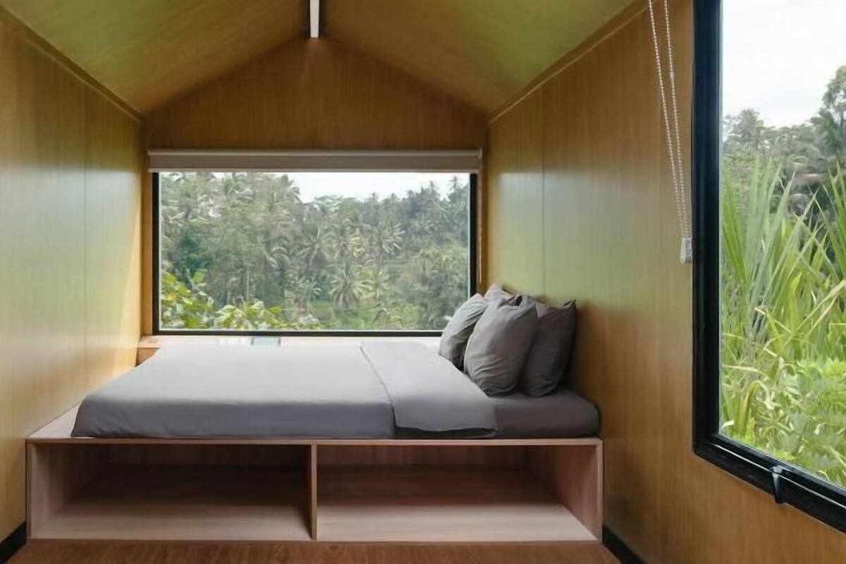 Escrivaninha, espaço de trabalho para notebook, Wi-Fi de cortesia