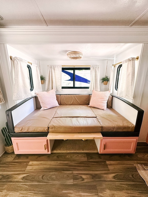 Darling Renovated Camper Near St. George And Zion - 利茲