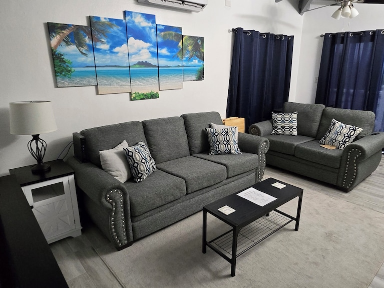 Cozy Cottage - New Build, 10 Minutes From The Beach! -