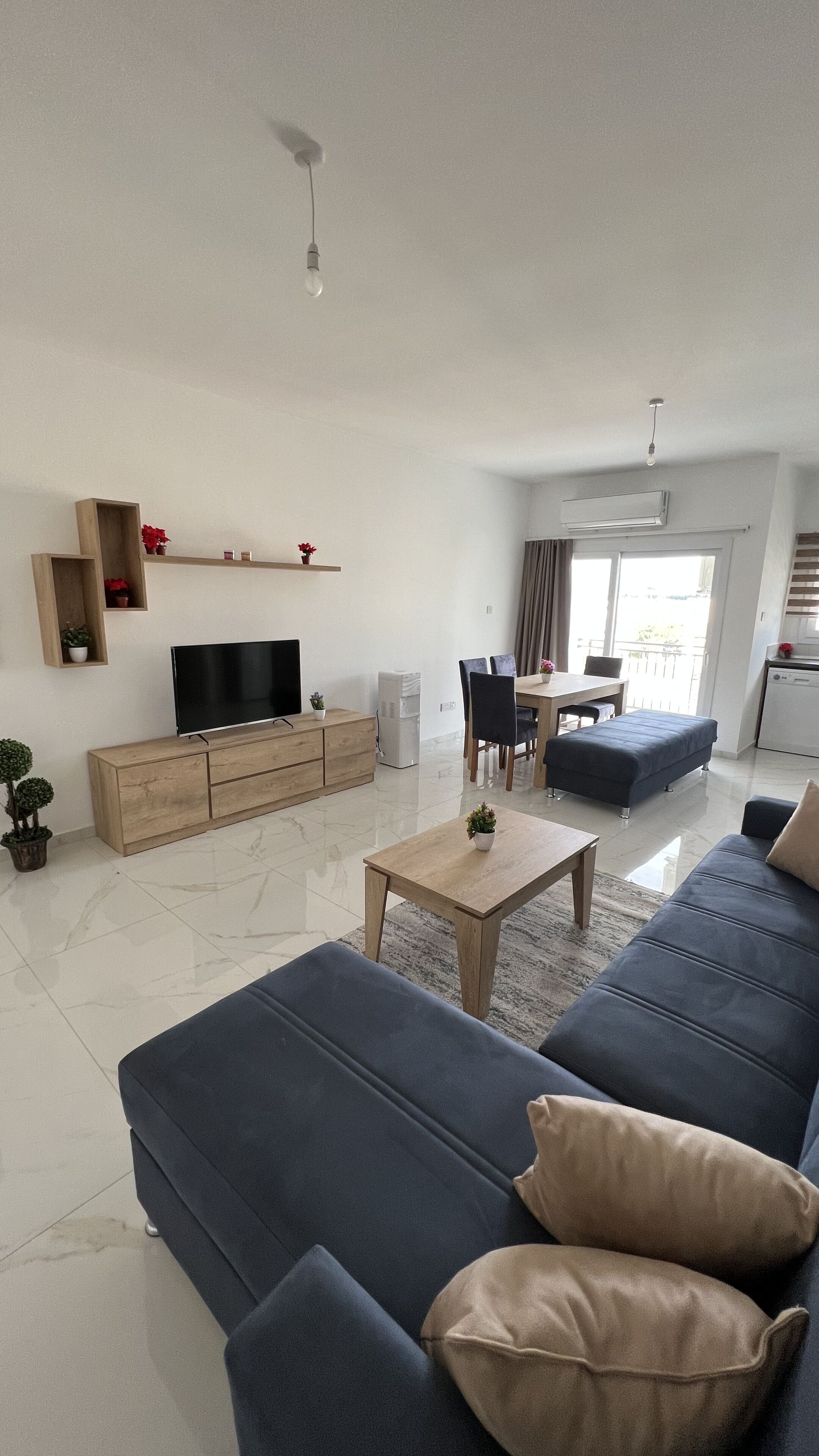 Feslikan 5- Cozy, Netflix Included, Central - Nicosia