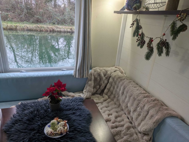 Cottage Flottant Insolite Tout Confort 6 Personnes Terrasse Jacuzzi Pêche - Côte-d'Or