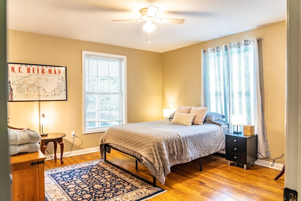 Downtown So. Pines - Sleeps 8, Walk To Town. - Southern Pines, NC