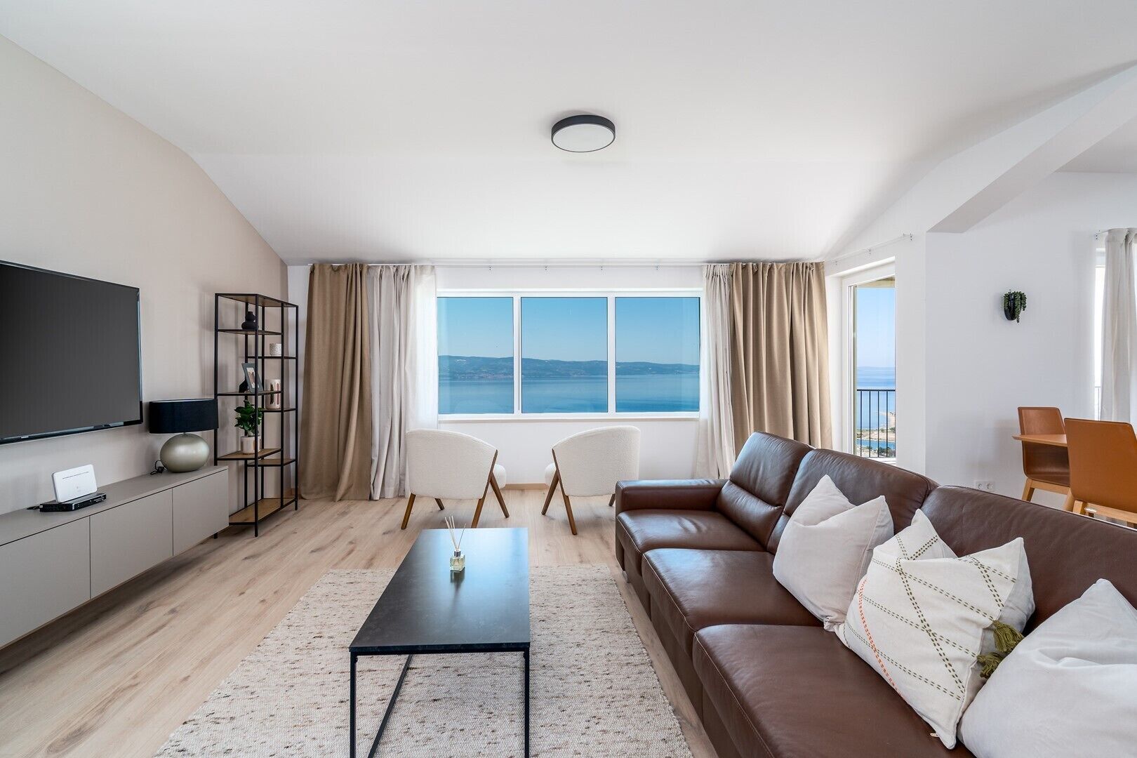 Neu! Villa Atopos Mit Beheiztem Privatem Pool, 5 Schlafzimmern, Medienraum, Panoramablick Auf Das Meer - Omiš