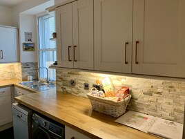 Casa de Campo | Cozinha privada | Um frigorífico, uma máquina de lavar louça, uma chaleira elétrica 