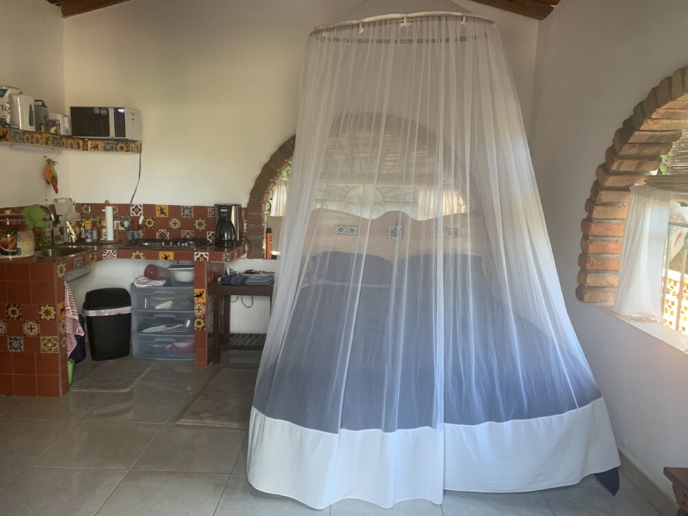 CASAS LAS PAROTAS 1-Room Studio Apartment with rooftop patio ...