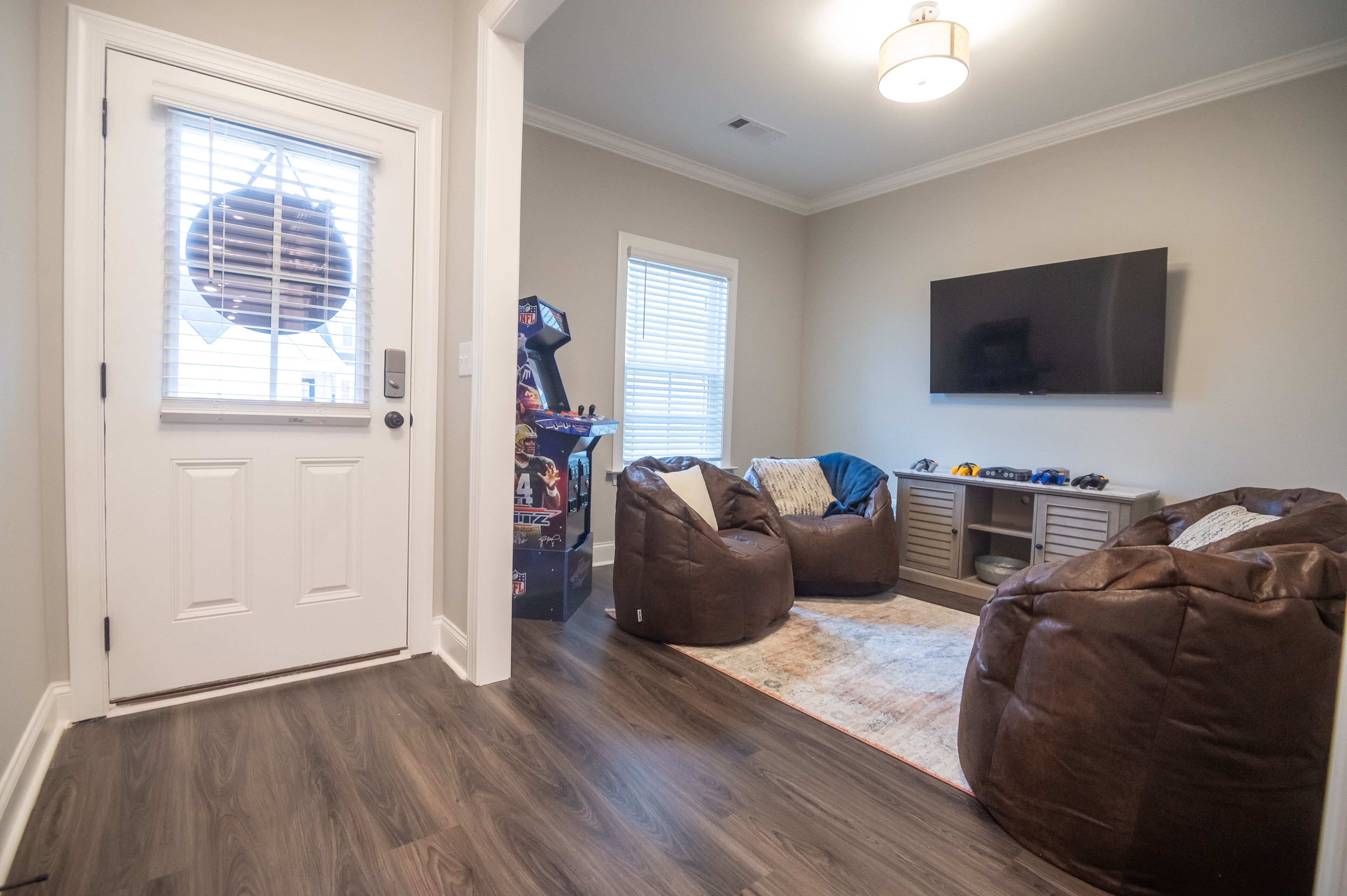 New Townhouse W/ Game Room & Nintendo 64 - Right Off 280 - Auburn, AL