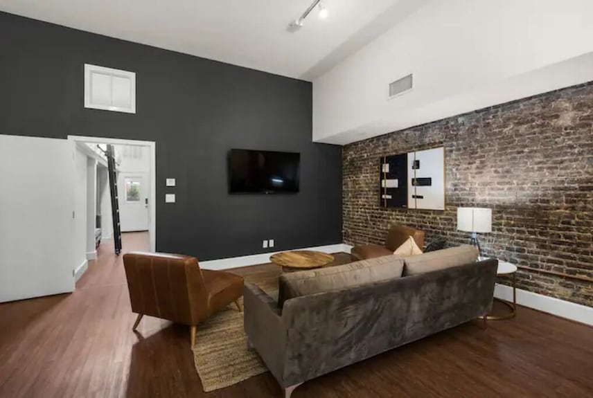 Fabu Posh B ~ Luxe Historic Palafox Balcony 1 Br - 彭薩科拉