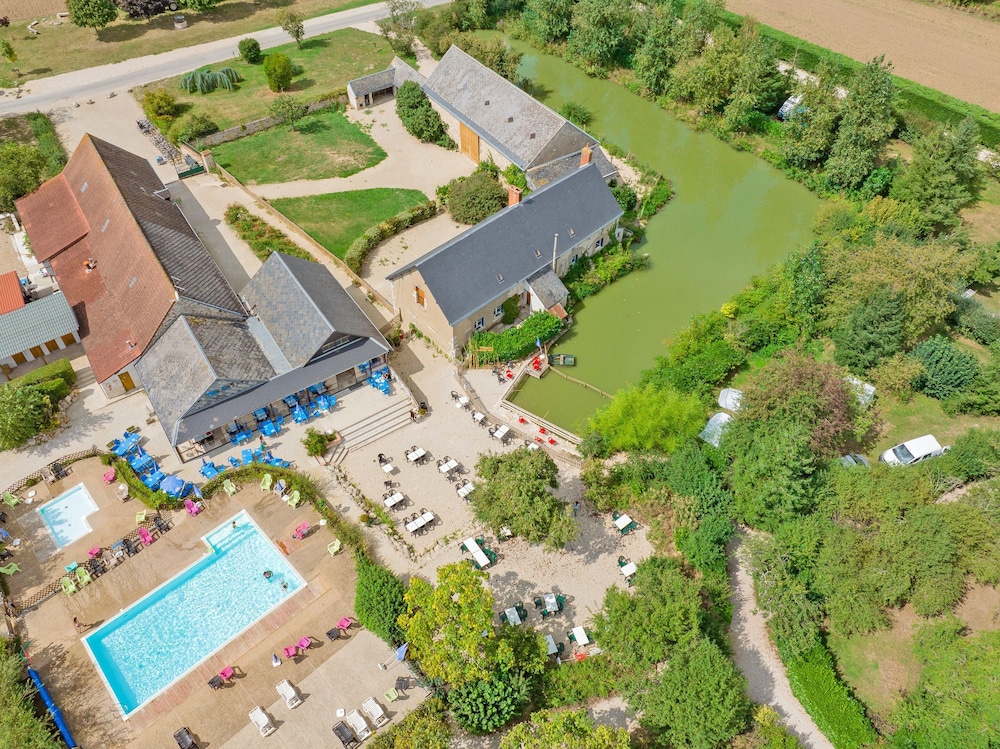 Camping à La Ferme | Repos & Confort à 2h De Paris - Loire Valley