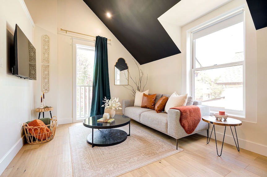 The Willow | 1 Bed 1 Bath | 2nd Storey Suite - Waterloo, Canadá