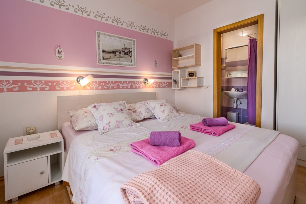 Two bedroom apartment with terrace and sea view Novi Vinodolski (A ...