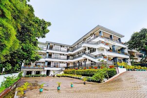 Fachada da propriedade