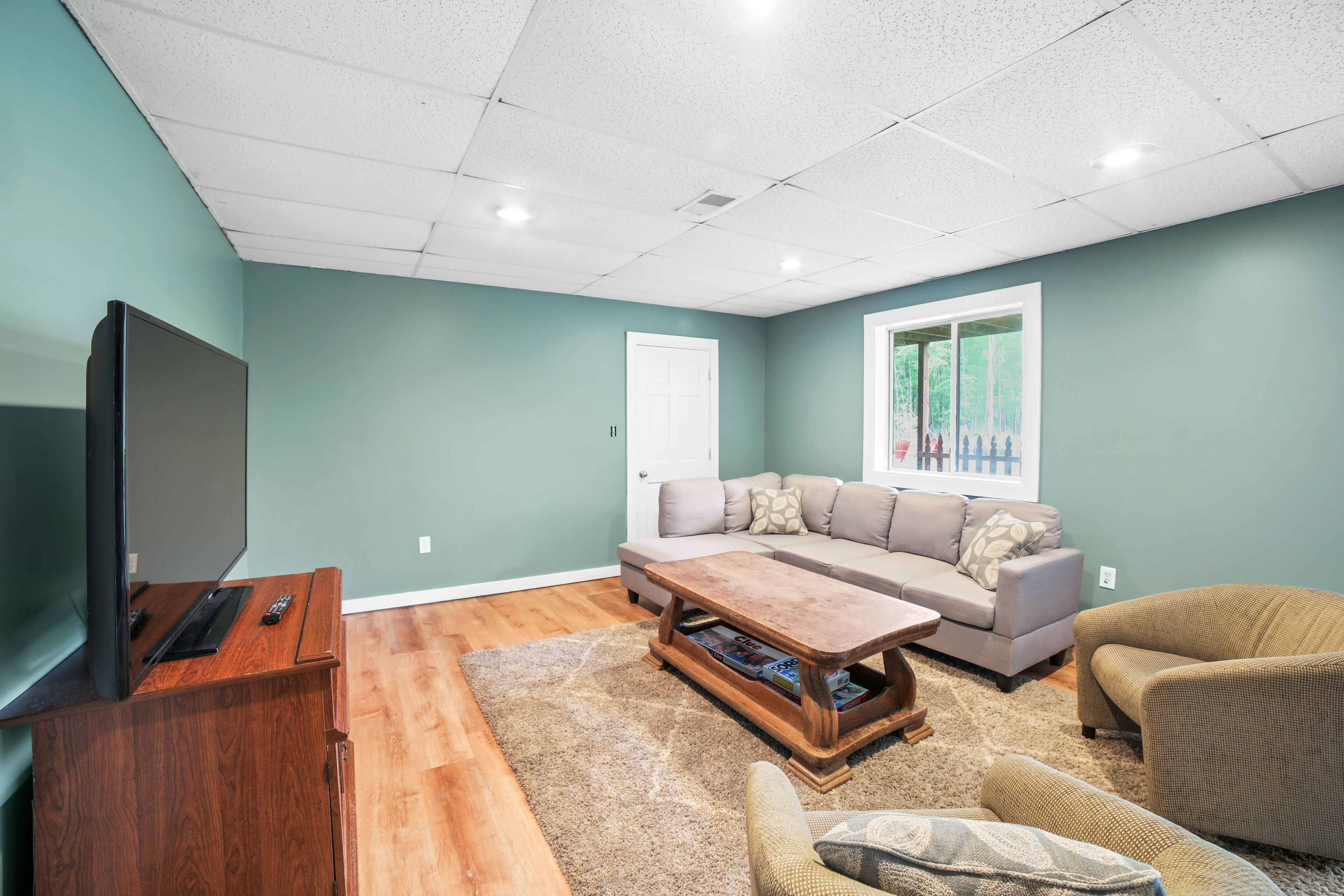 Forest Retreat - Sleeps 30 - 2 Minutes From Boat Launch - Michigan