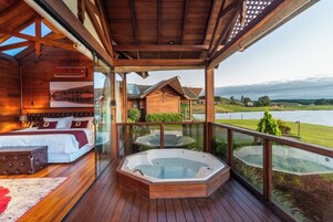 Bangalo Luxo | Roupas de cama premium, frigobar, cofres nos quartos, cortinas blackout