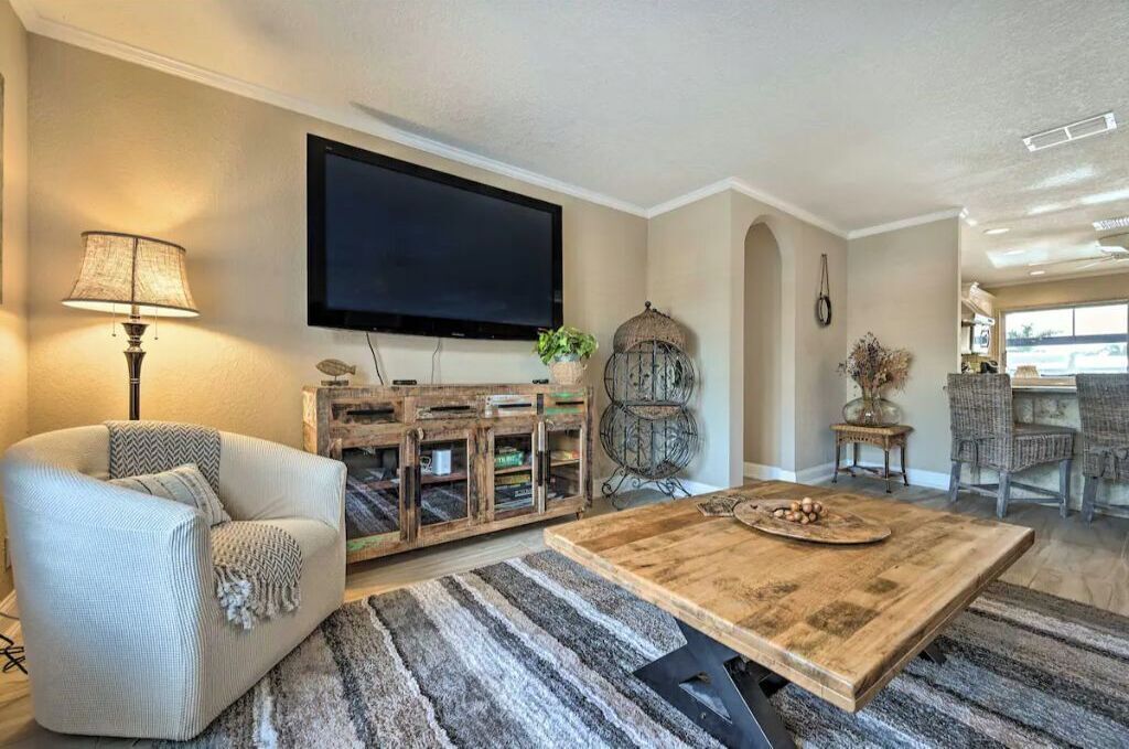 New! Apollo Beach Canal Front Home W/ Private Pool - Apollo Beach, FL