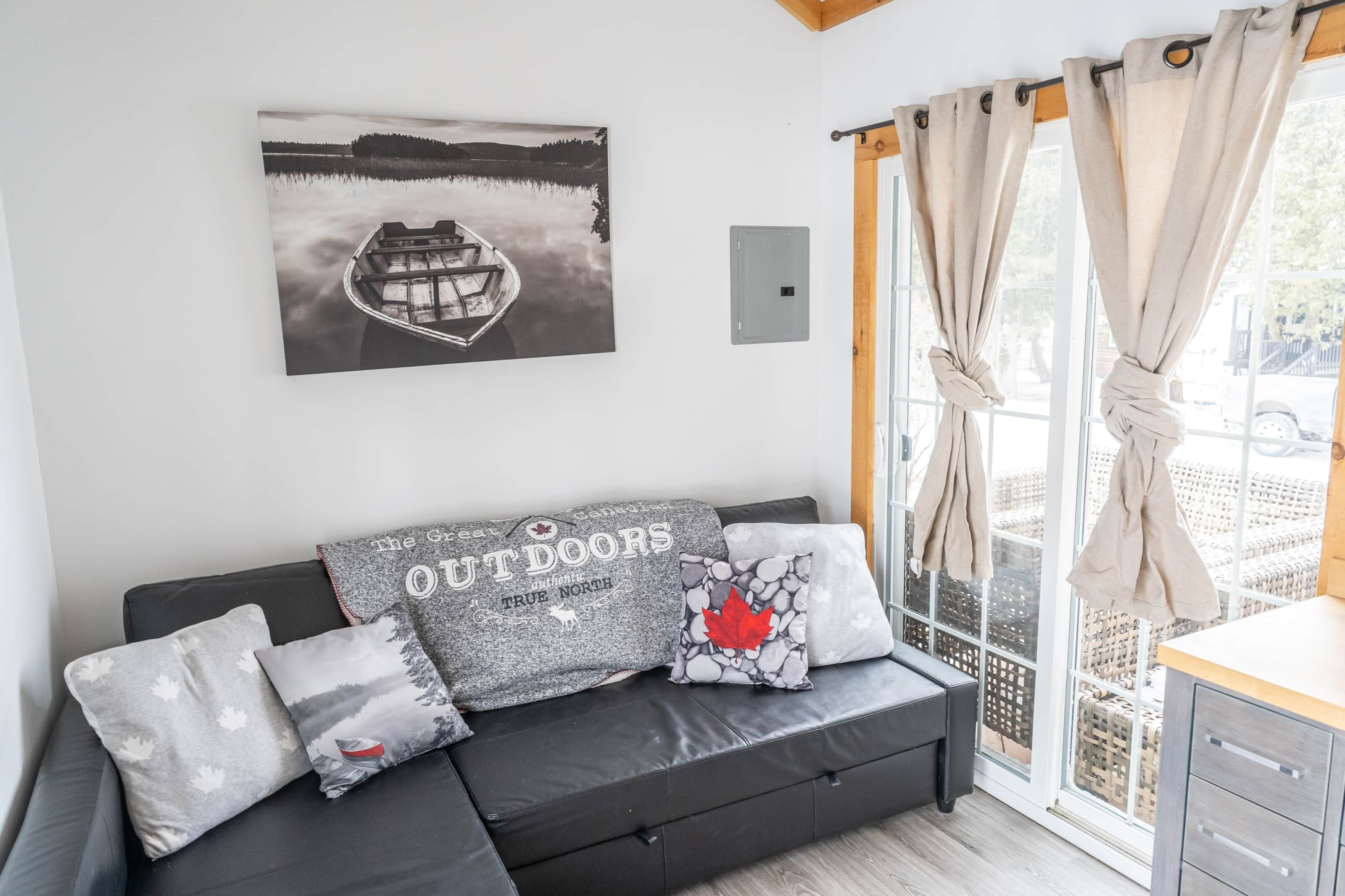 Warm Woodland Cottage - Fenelon Falls