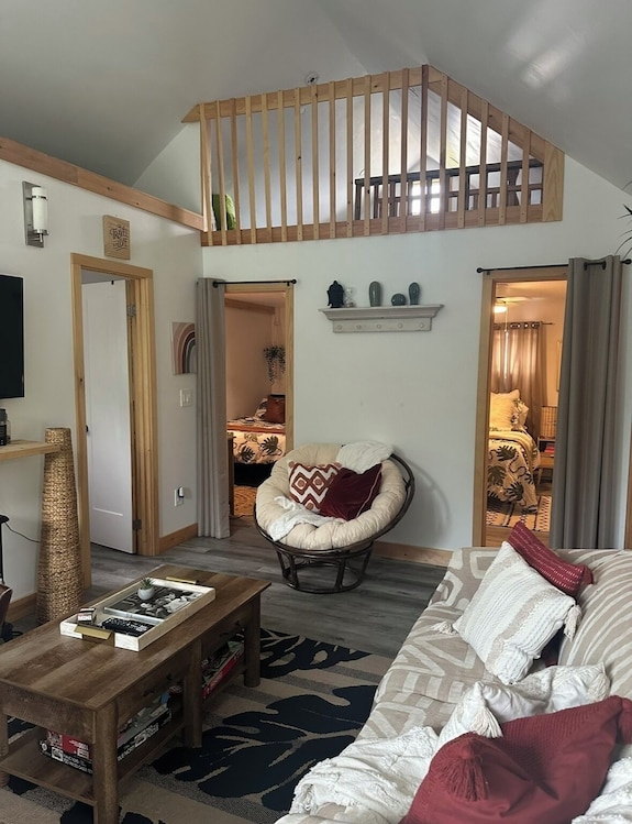 Modern Bohemian Getaway - Kawartha Lakes