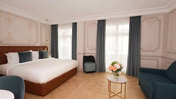 Estúdio família, 1 cama Queen e sofá-cama | 1 quarto, roupas de cama premium, cofres nos quartos, escrivaninha