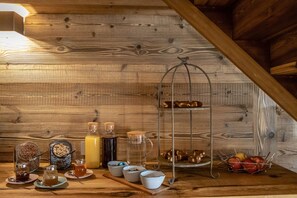 Café da manhã com buffet grátis todos os dias