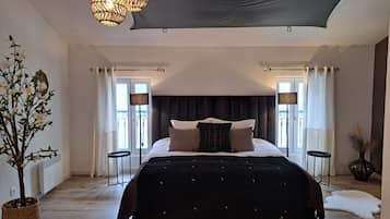 Quarto Duplo Premium | 1 quarto, com decoração personalizada, com mobília individualizada