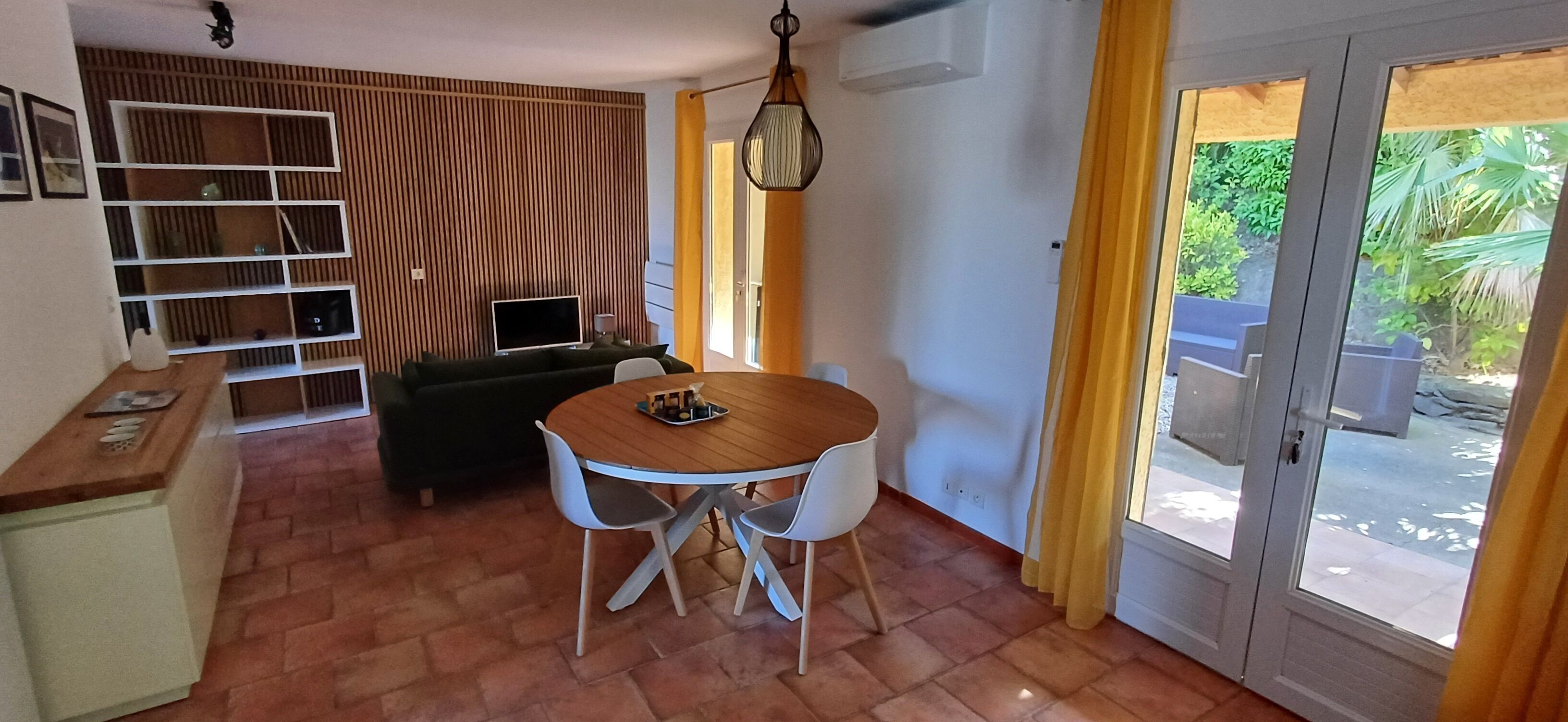 Havre De Paix Surplombant Les Vignobles De Patrimonio.vue à Couper Le Souffle - Bastia