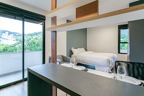 Apartamento Básico | Sala de estar | Televisor LCD de 32 polegadas com canais digitais, televisor 