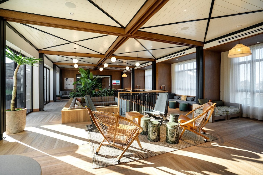 Modern Mountain View 1br W/ Gym, Pool & W/d, Nr 84 & 101, By Blueground - Mountain View, CA