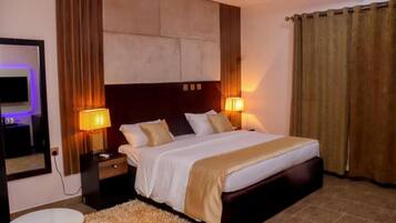 Quarto empresarial | 1 quarto, Wi-Fi de cortesia