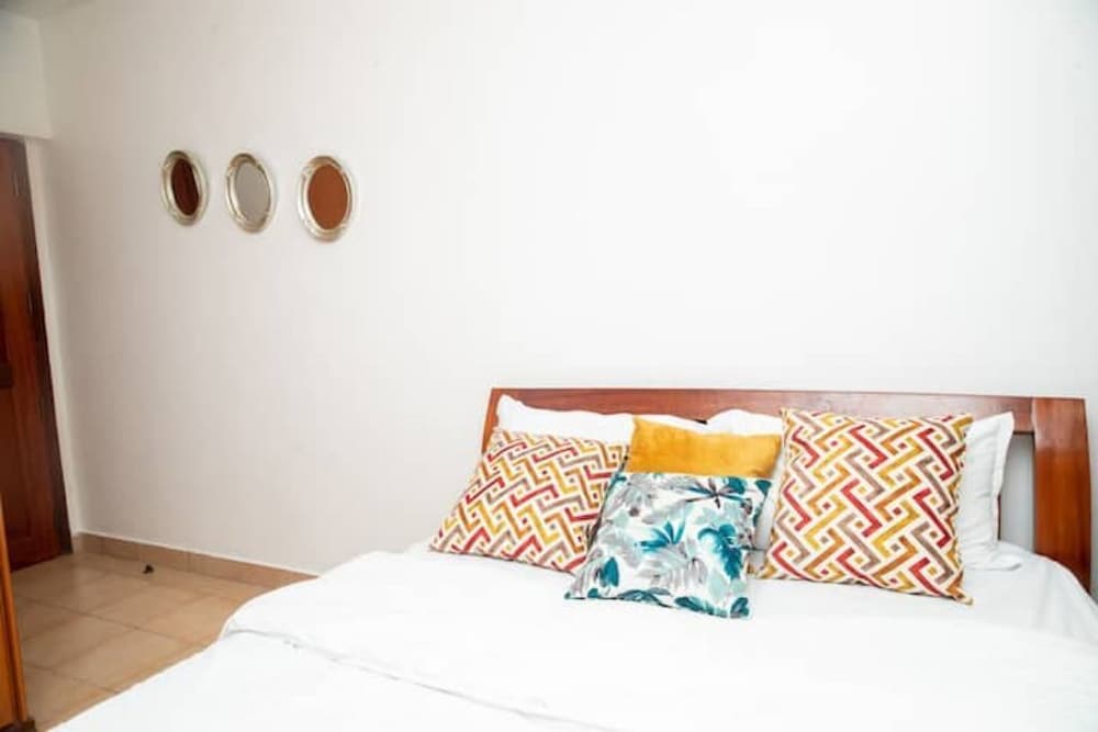 Mesmerizing studio apartment, Muringa rd. Kilimani - Nairobi | Vrbo