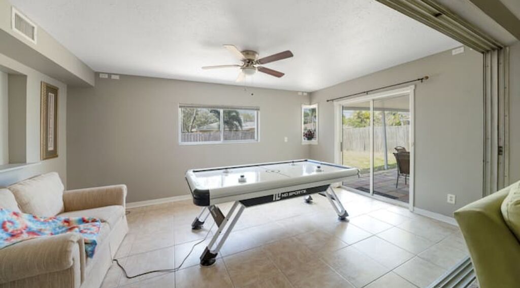 Beautiful Spacious 2/br Home - Clearwater, FL