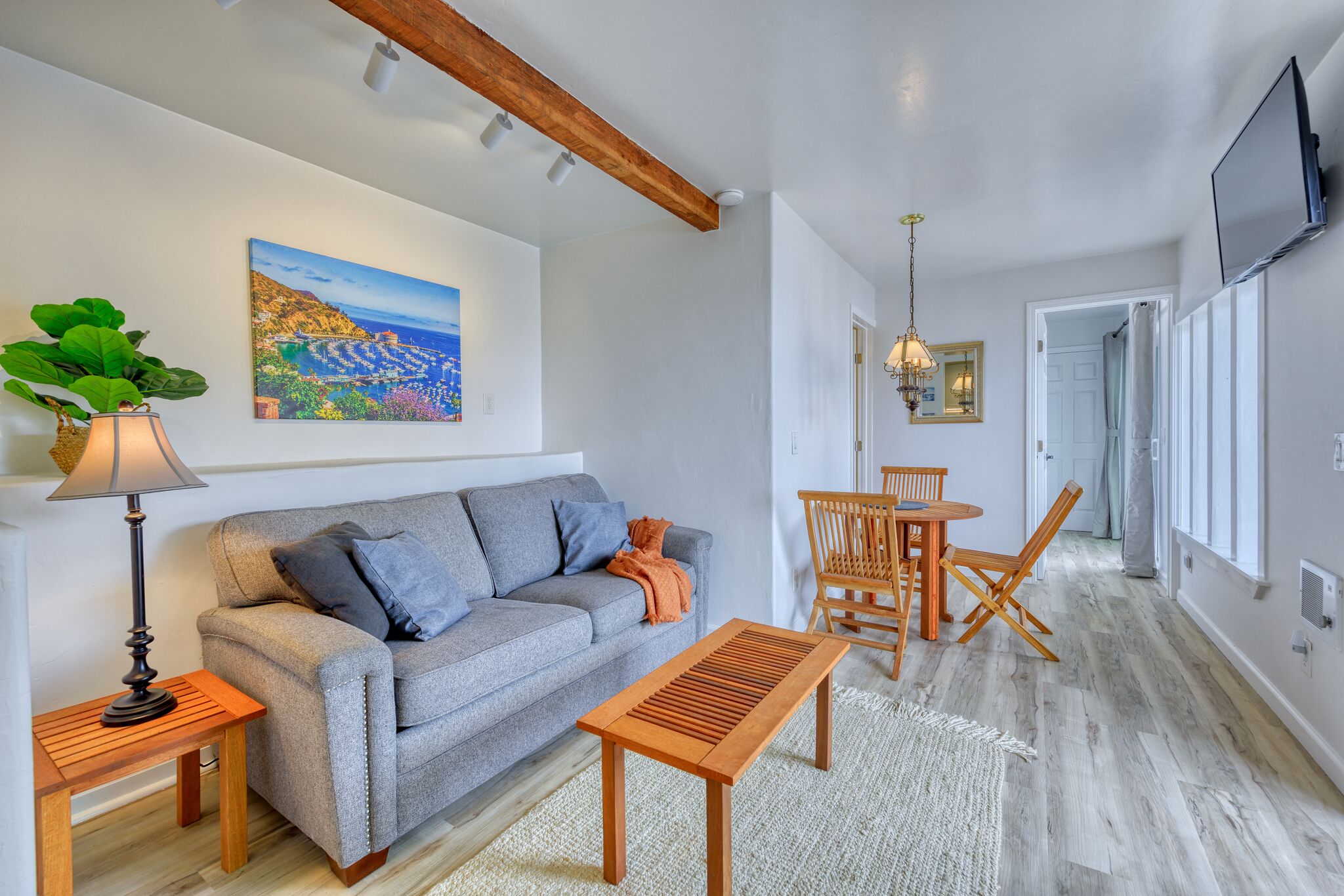 108mt #3: Stunning 1bdr + Views, Bbq + Harbor Views + Golf Cart - Avalon, CA