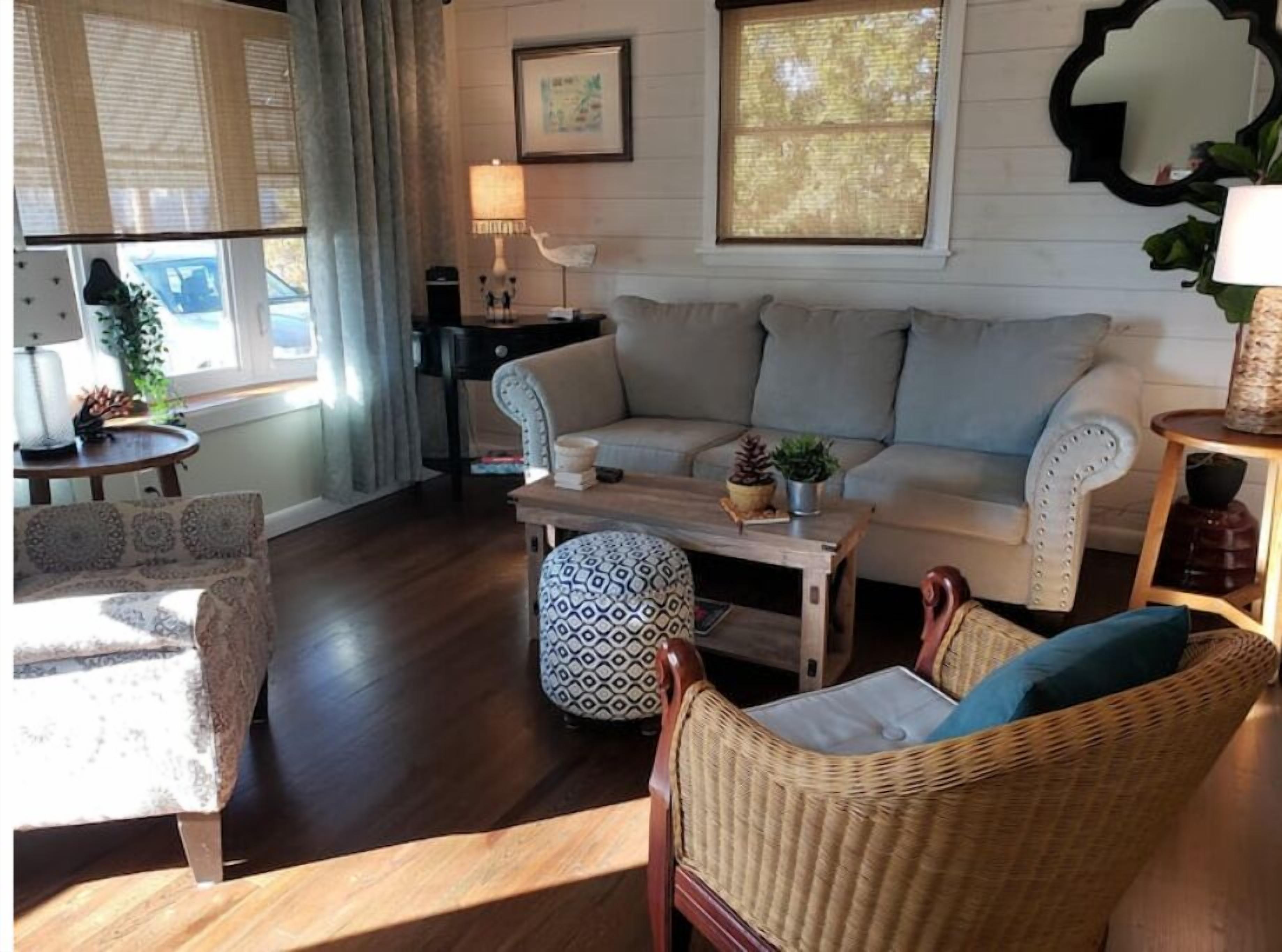 The Sunflower Bungalow - Cape May