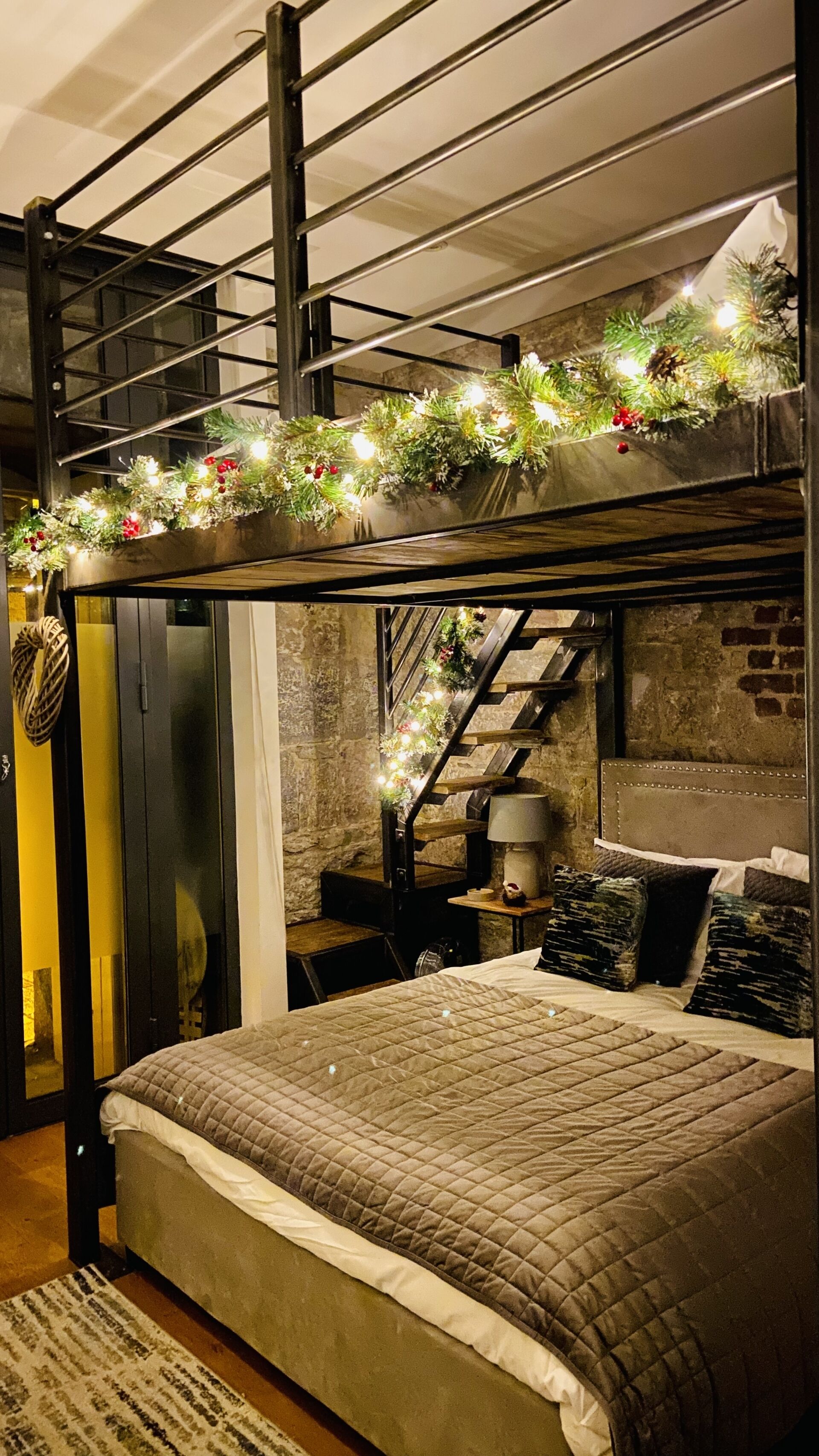 The Bruce @ Rwy Studio - Sleeps 4 Guests  In 1 Bedroom - Cawsand Bay