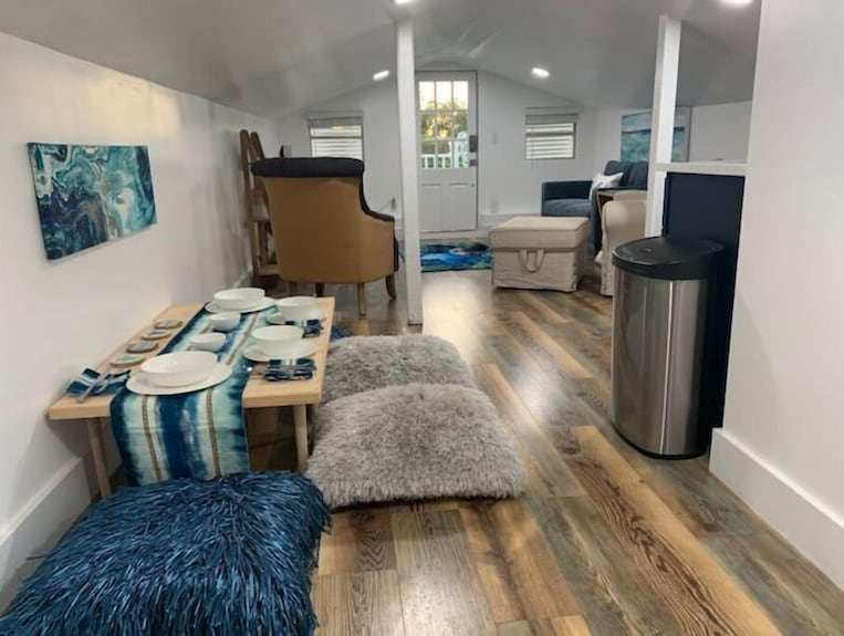 Ocean Meets Attic, By The Beach - Boynton Beach, FL