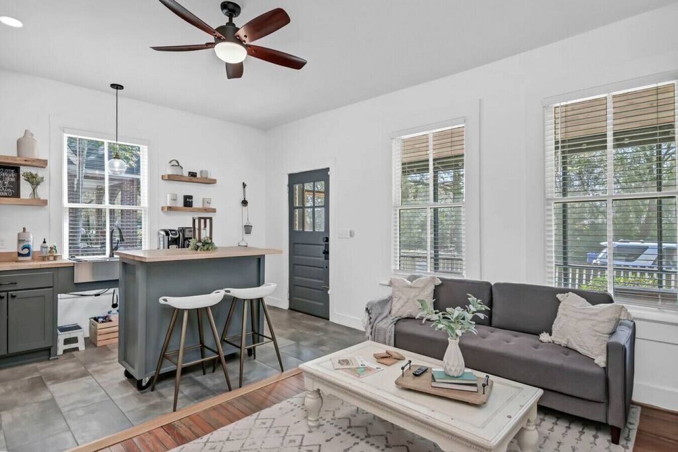 Downtown Farm Charm | Modern 1br | Mins To Usc - Columbia, SC