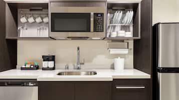 Suite-Estúdio, 1 cama king-size | Cozinha privada | Uma cafeteira/bule