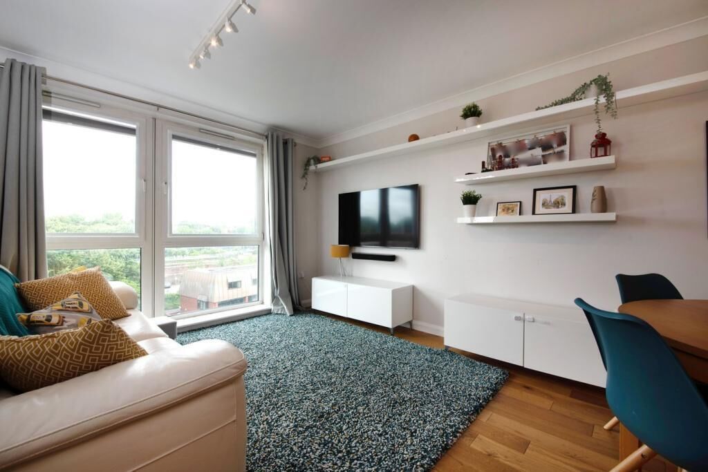 2-bedroom Flat - Central Location - Executive Living - Basingstoke