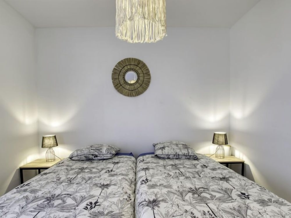 L'ile Heureuse By Interhome - Saint-Cyr-sur-Mer