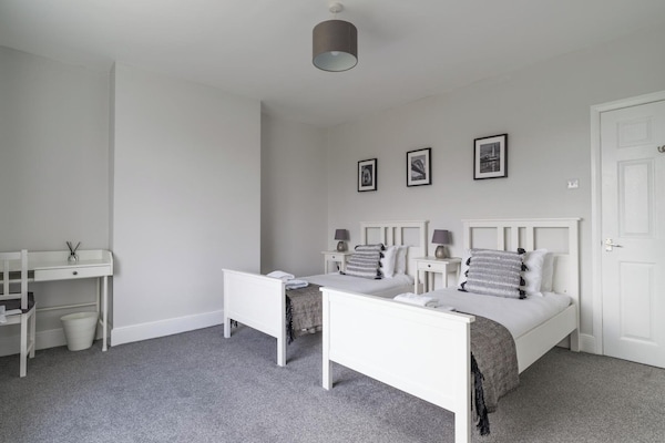 East House-sleeps 5-pet Friendly-garden-parking - Northumberland
