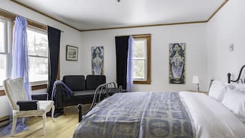 Com decoração personalizada, com mobília individualizada, secretária