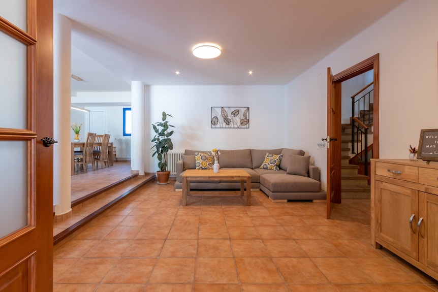 Maison De Vacances 'Mas Tinus - Lavanda' Avec Vue Sur La Montagne, Piscine Privée Et Wi-fi - Santa Cristina d'Aro