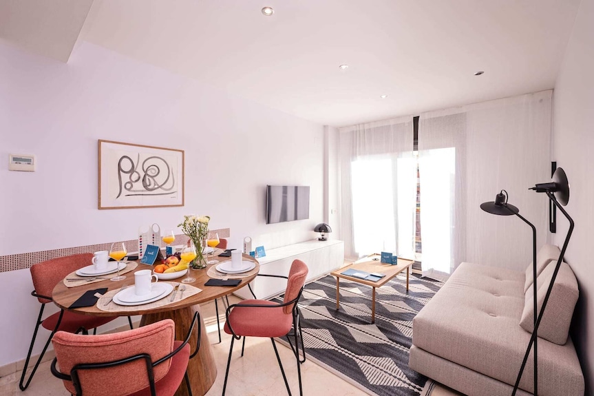 Sweett | Fira 503 - Two Bedroom Apartment, Sleeps 5 - Barcelona