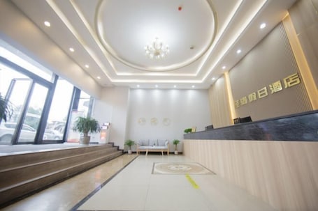 Interior. Jinghe Holiday Hotel