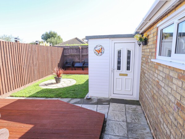 Lockdown Lodge - Sutton on Sea