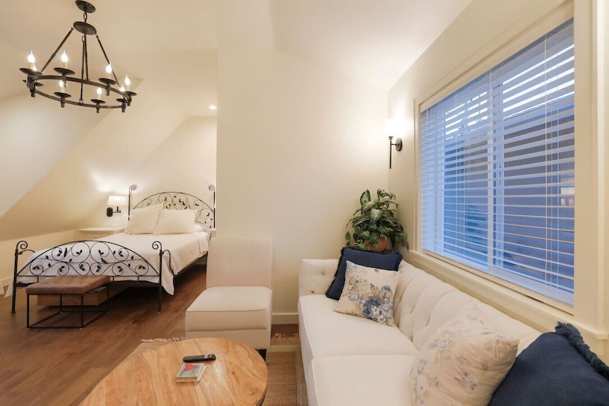 Campus/central Location On Legion Ave! W/garage - Chico, CA