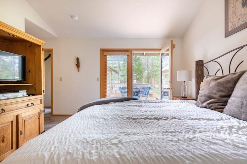 New to VRBO - Over 130 5 star reviews on Abnb - bikes, ping pong, hot ...