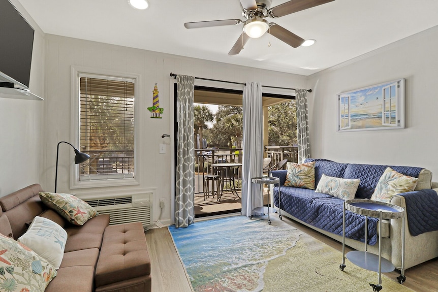 Charming Renovated Villa In Oceanfront Community W/ Pool And Direct Beach Access - South Carolina