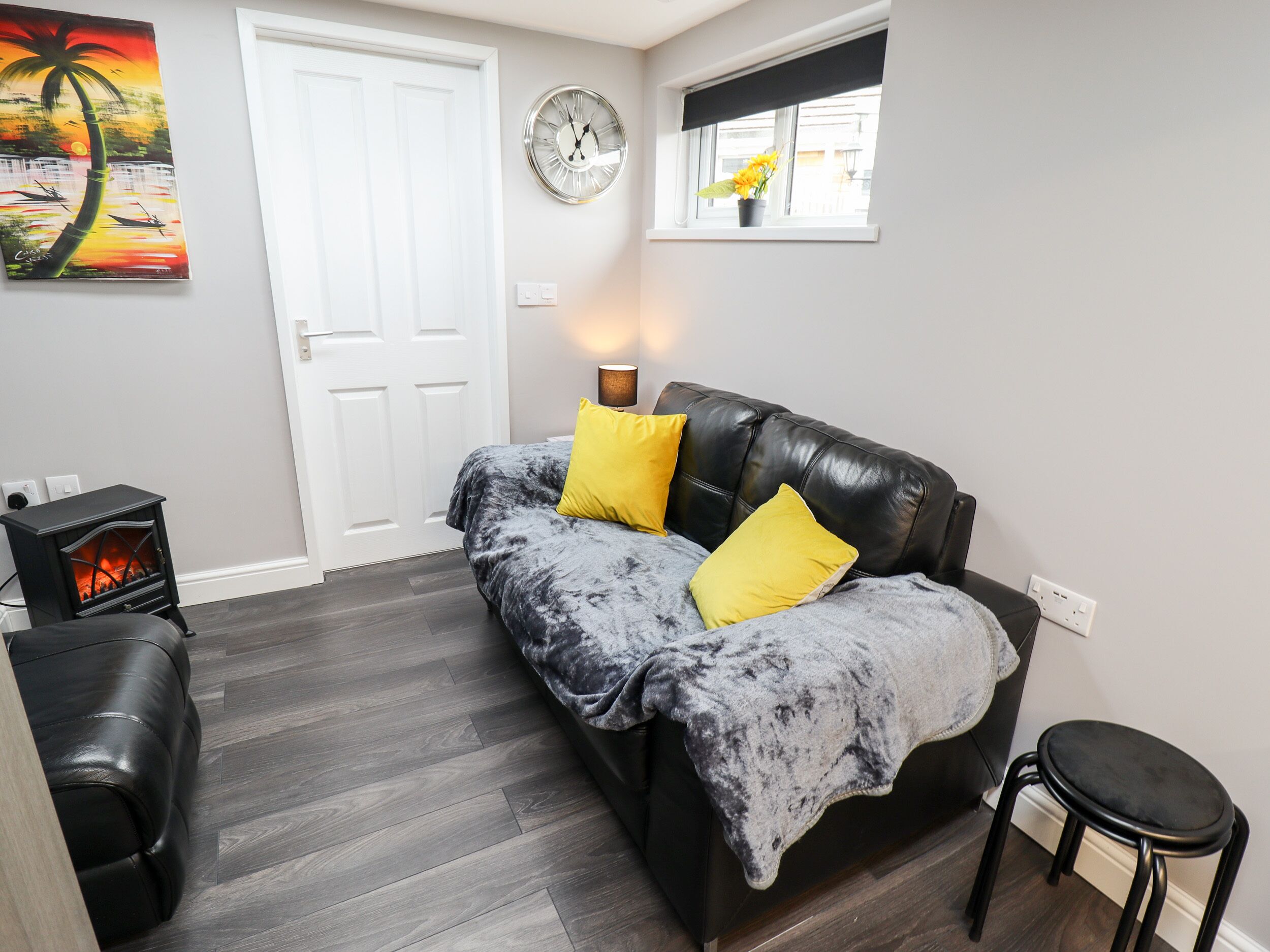 Lockdown Lodge, Pet Friendly, Country Holiday Cottage In Trusthorpe - Sutton on Sea
