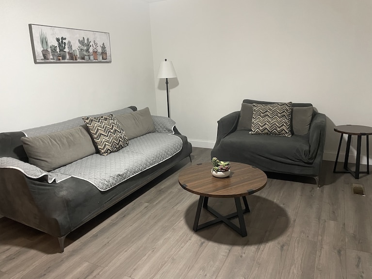 Cozy Hickory House - Hickory