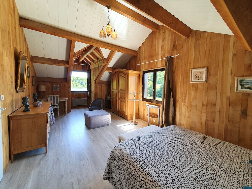 Lakeside chalet with terrace on the water & exceptional view - Saint ...